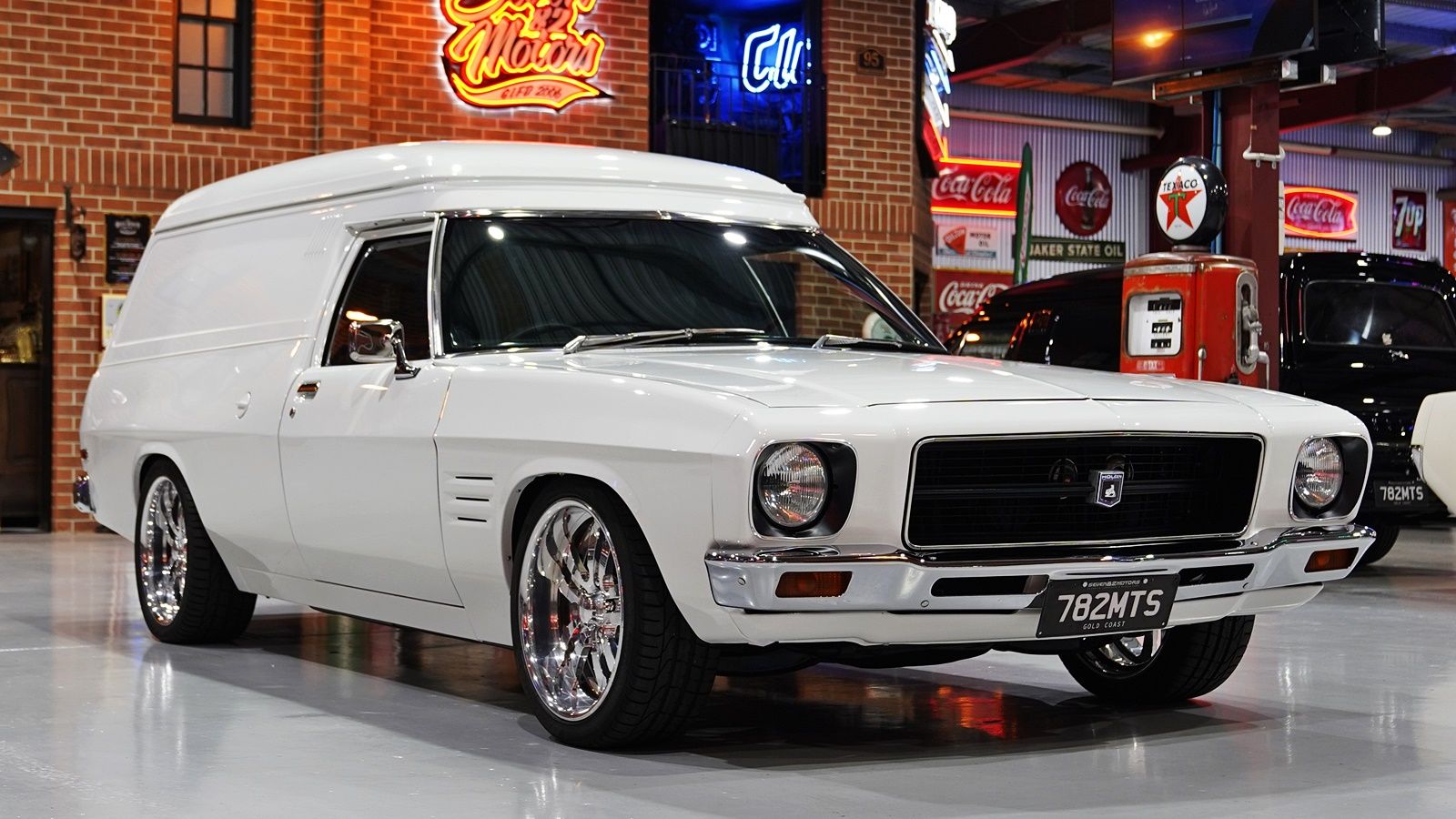 LOT 19 - 1972 HOLDEN HQ PANEL VAN - SEVEN82MOTORS